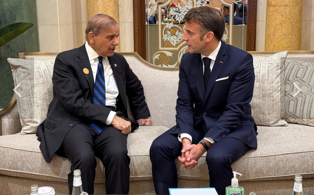 Prime Minister meets President Macron in Riyadh - The Tribune